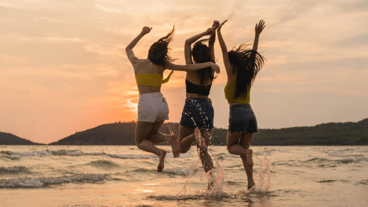 How to Plan the Best All-Girl Getaway: 8 Rules to Live By | UAE Central
